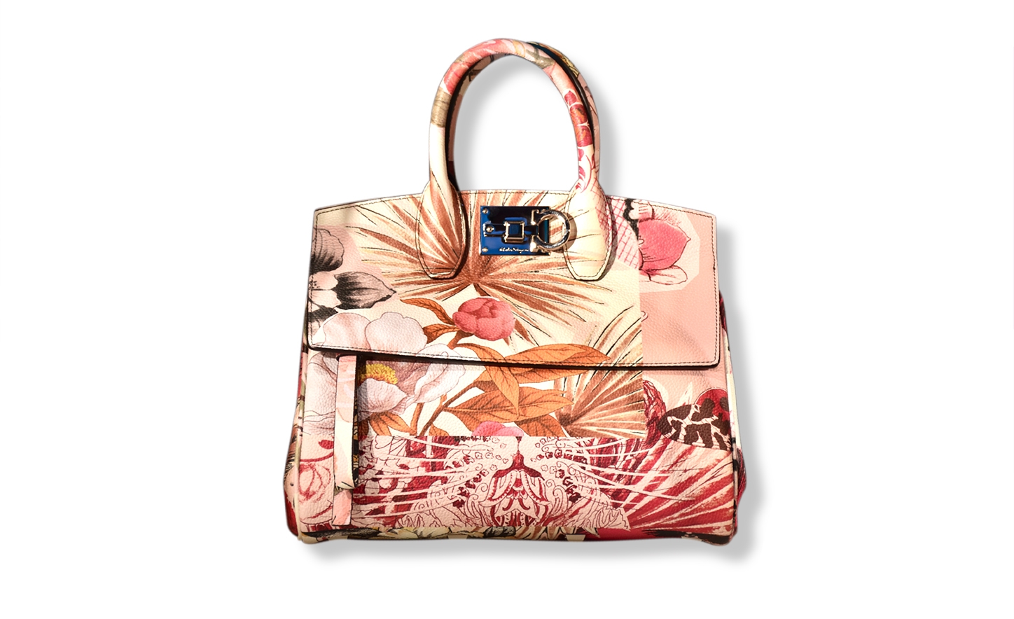 Create product photos with a white background | Bazaart